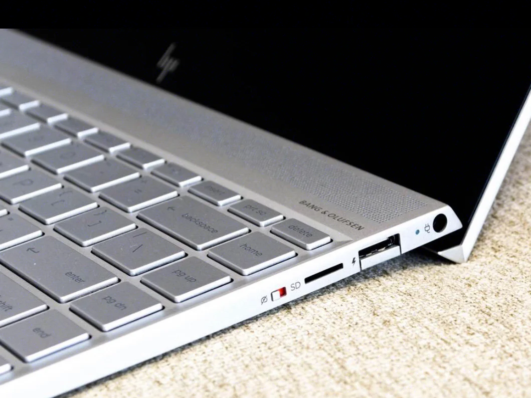 用Pr、Ps、Ai、Cdr等软件，用这几款电脑💻-夜雨聆风