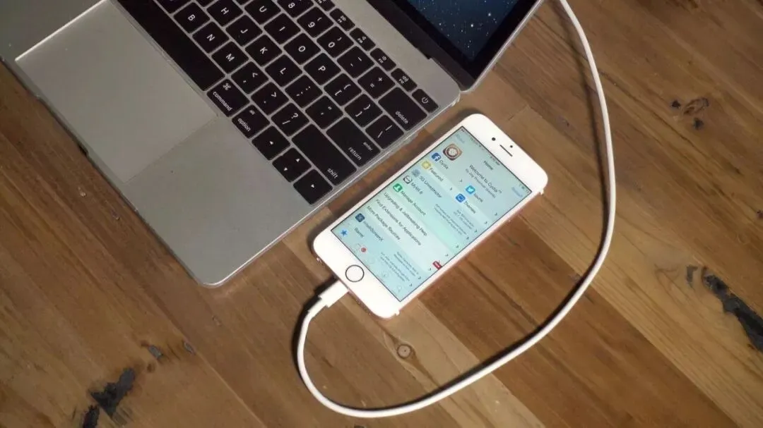 苹果手机越狱已没有优势,Cydia软件商店宣布关闭-夜雨聆风